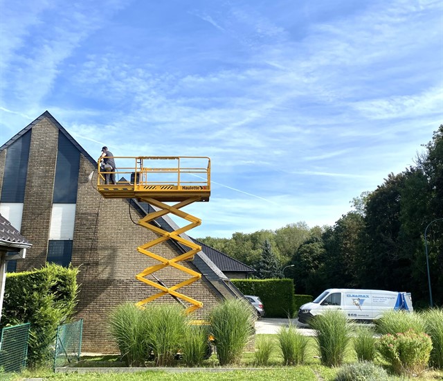 CLEAMAX - reinigen van opritten, terrassen, gevels en interieur